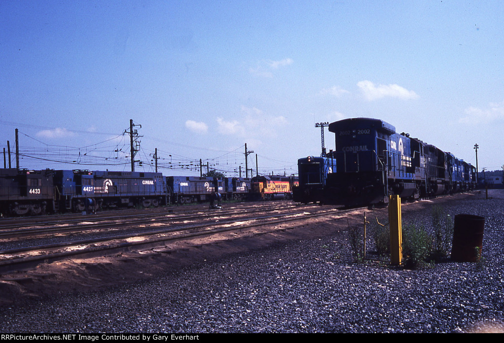 CR E44 #4427 - Conrail